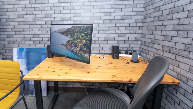 【リモートベースroom7】⚡️モノトーンな壁の5人用会議室⚡️コンパクトな本格撮影ブース⚡️物撮り・商品撮影などにの写真5