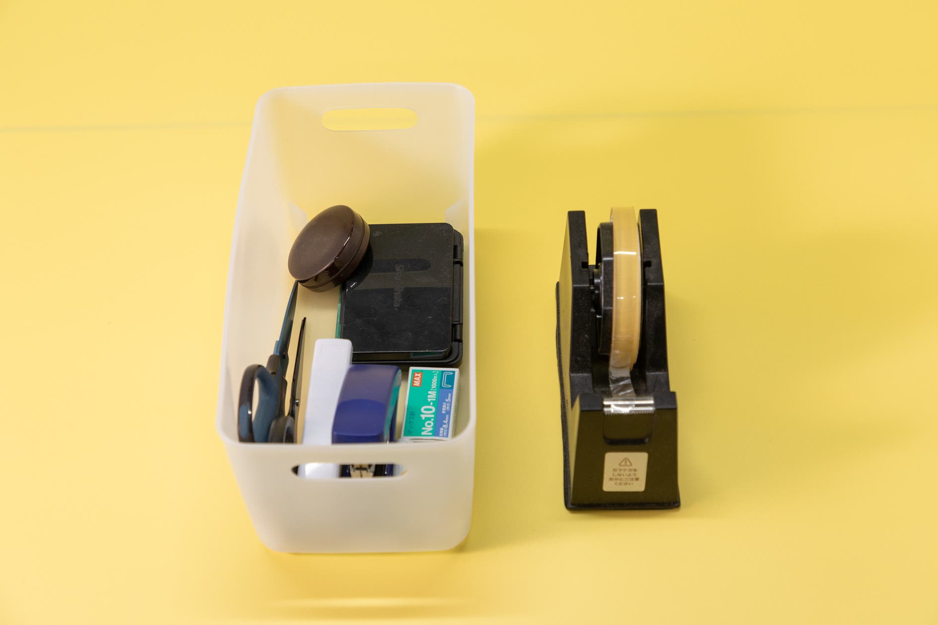 【リモートベースroom7】⚡️モノトーンな壁の５人用会議室⚡️コンパクトな本格撮影ブース⚡️物撮り・商品撮影などにの写真17