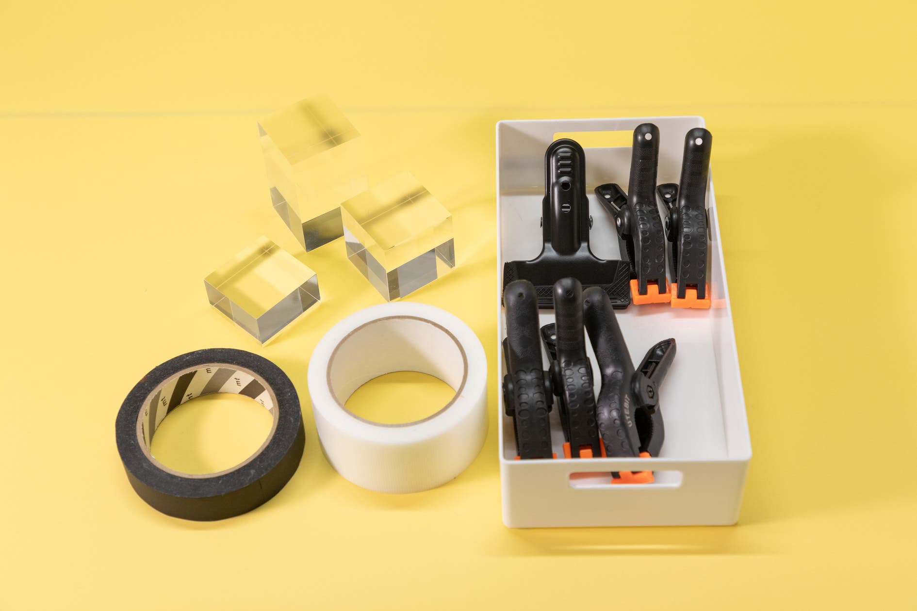 【リモートベースroom7】⚡️モノトーンな壁の５人用会議室⚡️コンパクトな本格撮影ブース⚡️物撮り・商品撮影などにの写真18