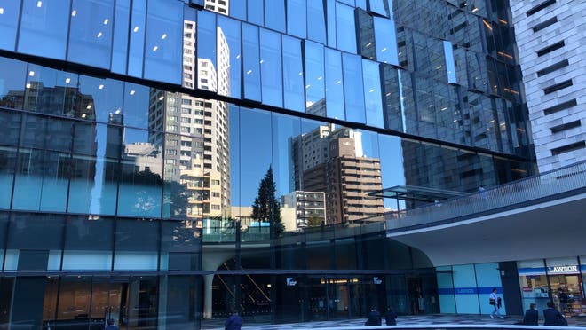 【テレキューブ】新宿イーストサイドスクエアの個室型ワークブース(21-06)です。視線と音を遮る、プライベートな集中環境。の写真1