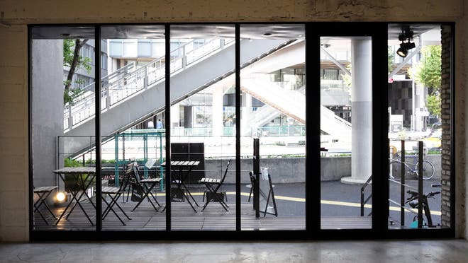 【明治神宮前駅6分】明治通り沿い角 路面1F ポップアップ、展示会、ギャラリーなど様々なイベントに最適なレンタルスペースの写真3