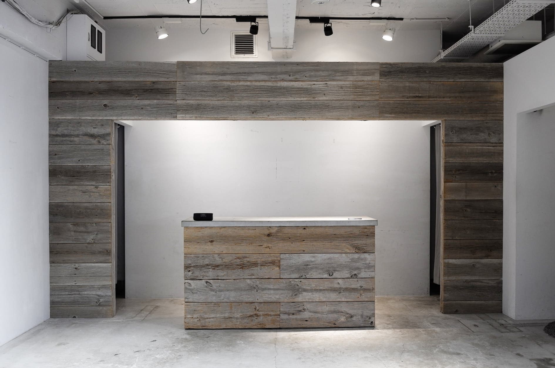 【明治神宮前駅6分】明治通り沿い角 路面1F ポップアップ、展示会、ギャラリーなど様々なイベントに最適なレンタルスペースの写真5