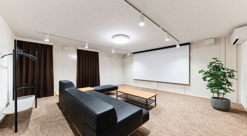 【Living2】✨U-SPACE山梨店✨リビングをイメージしたちょっとした集まりに最適のスペースです♪Wi-Fi/甲斐市