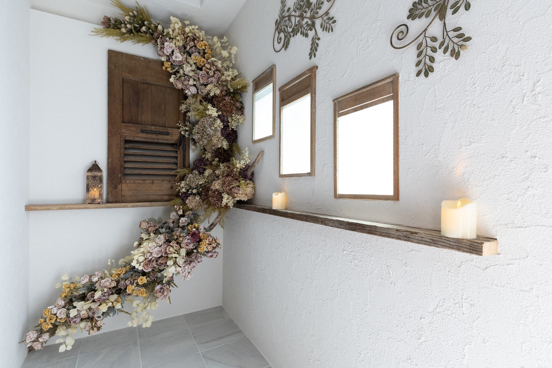 満月のグラデーションと超大型ドライフラワー造形｜一日中自然光が降り注ぐ本格撮影スタジオ｜大型バルコニー有の写真16