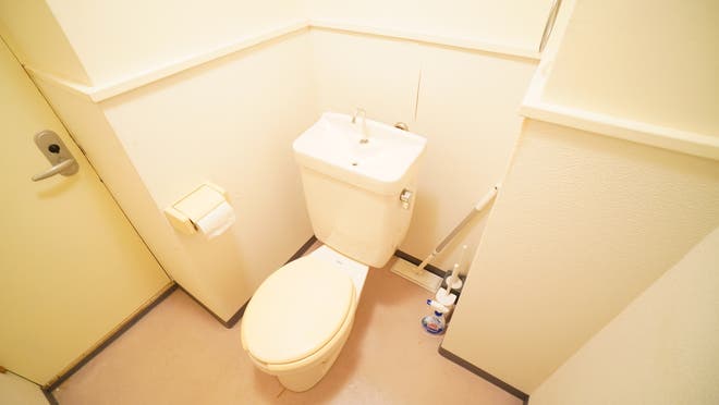 <ビズボ渋谷宮益坂No.8>【換気ファン付完全個室】駅徒歩2分・ヒカリエ方面⭐光回線Wi-Fi📶電源🔌テレワーク/作業の写真14