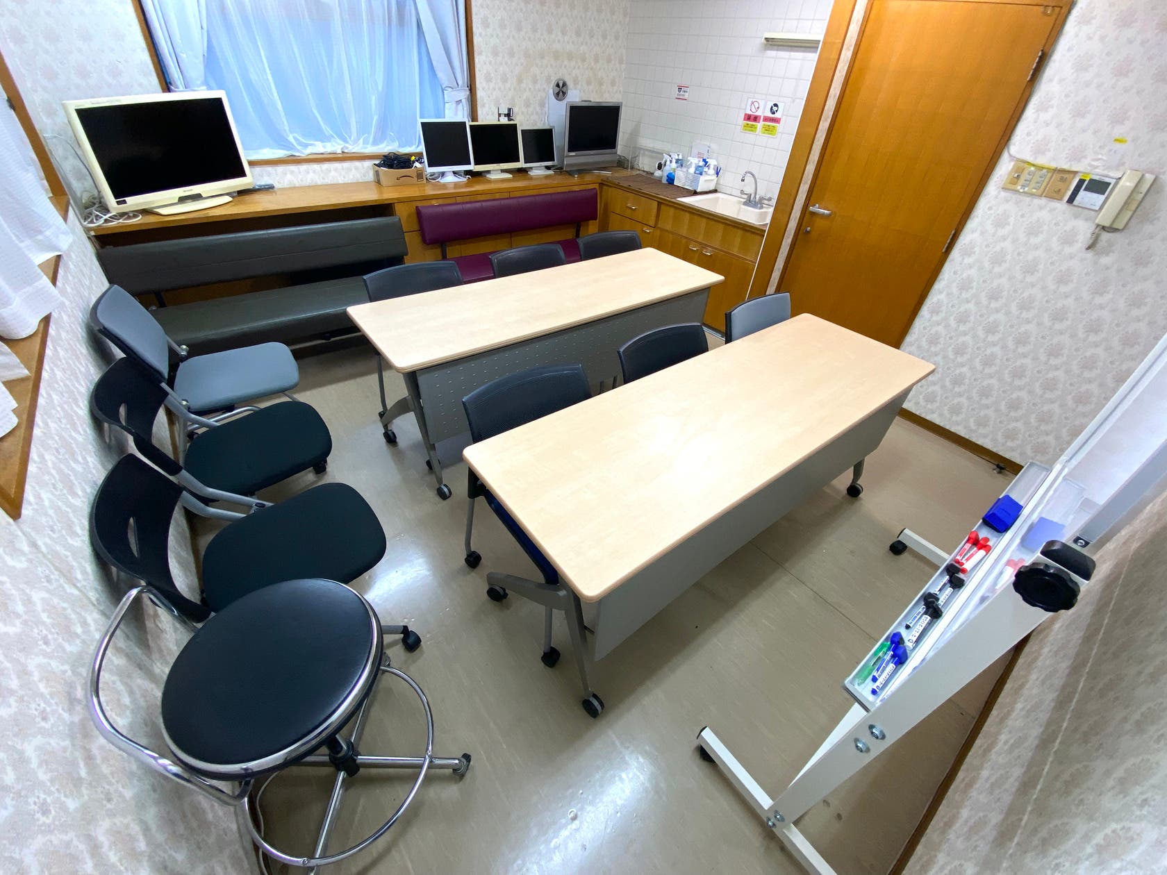 ＜高円寺会議室とロビーラウンジ＞2室利用可⭕️Wi-Fi📶セミナー/ボードゲーム/在宅W/ランチ女子会/撮影/ズーム面談の写真12