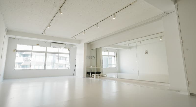 【ダンス/イベント/ポップアップ/撮影なら！】初台・新宿近くの白ホリスタジオ