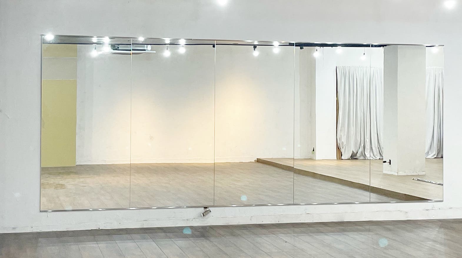 大型撮影スタジオ🎉菊川駅徒歩1分！316studio オープン4.5mの全身鏡あり！ダンスにも✨の写真7