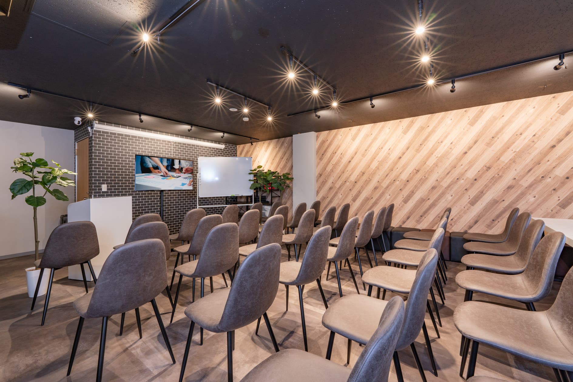 【ベストホスト賞受賞】秋葉原駅４分/着席40名/120㌅プロジェクタ/男女別トイレ/利用後清掃おまかせ可/パーティ/セミナーの写真20