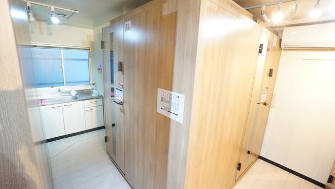 <ビズボ渋谷宮益坂No.2>【換気ファン付完全個室】駅徒歩2分・ヒカリエ方面⭐光回線Wi-Fi📶電源🔌テレワーク/作業の写真10