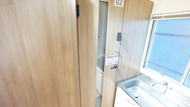 <ビズボ渋谷宮益坂No.11>【換気ファン付完全個室】駅徒歩2分・ヒカリエ方面⭐光回線Wi-Fi📶電源🔌テレワーク/作業の写真11