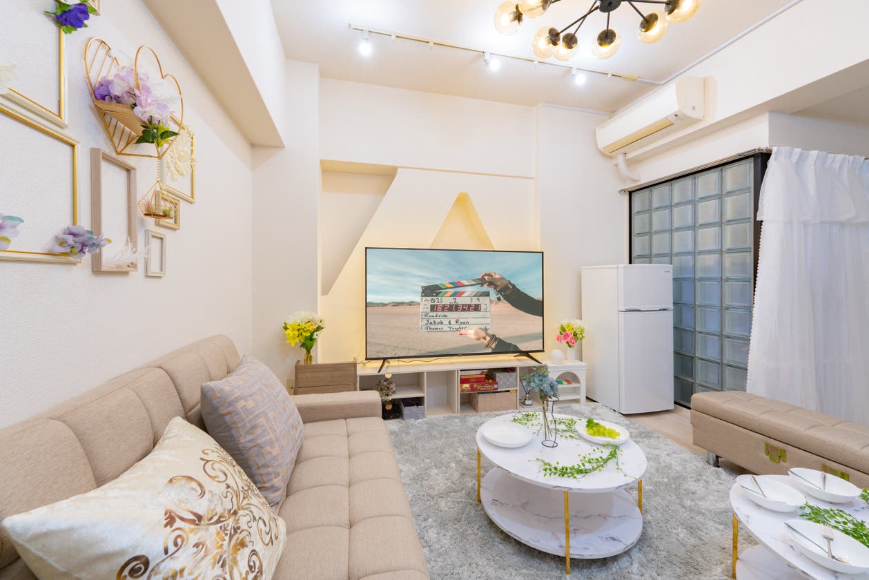 【西心斎橋/徒歩5分】👼推し活で大人気のスペース💖清潔快適🎀大型65㌅TV🎗撮影/コスプレ🥻 Netflix/Hulu見放題💃の写真8