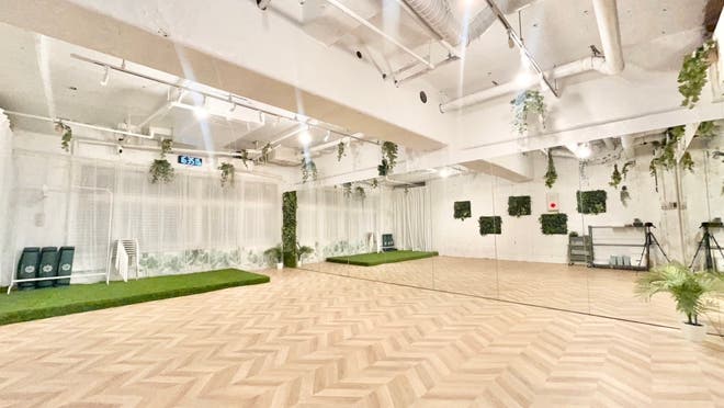 NEW!【錦糸町駅3分】2面大型鏡計9m/広々40㎡スタジオでダンス・ヨガ・コスプレ・撮影・演劇・楽器演奏可!の写真1