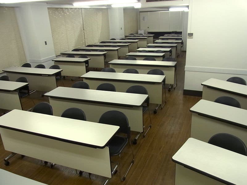 シブヤ・ネクサス SPACE-600【渋谷駅徒歩3分！スクール50名・ロの字40名利用可能な会議室】の写真2