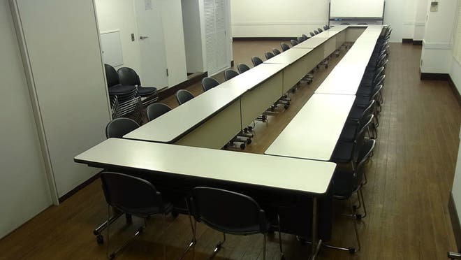 シブヤ・ネクサス SPACE-600【渋谷駅徒歩3分!スクール50名・ロの字40名利用可能な会議室】の写真3