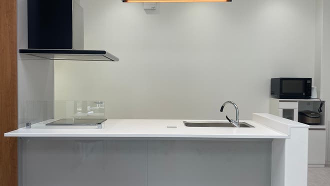 スペース①最大20名収容のキッチン付きレンタルスペース✨パーティー✋ママ会🎈会議⭐大型モニター65㌅📺YouTube視聴可の写真3