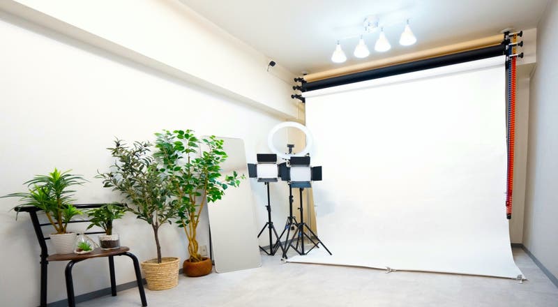 🎉池袋5分の貸切撮影スタジオ★３色カラー背景紙★アニメイトすぐ★撮影機材無料★コスプレ★SNS・YouTube撮影★
