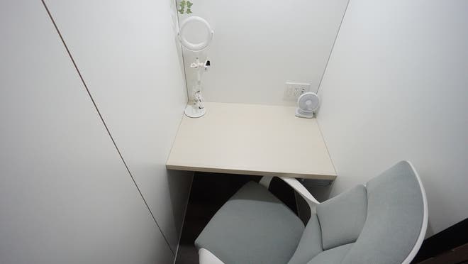 <ビズボ名駅桜通口No.1>【換気ファン付完全個室】名古屋駅7番出口徒歩1分🚃Wi-Fi📶電源🔌テレワーク/ZOOMの写真1