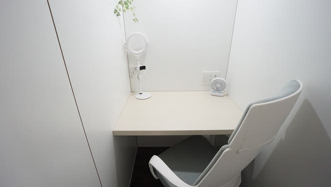 <ビズボ名駅桜通口No.2>【換気ファン付完全個室】名古屋駅7番出口徒歩1分🚃Wi-Fi📶電源🔌テレワーク/ZOOMの写真1