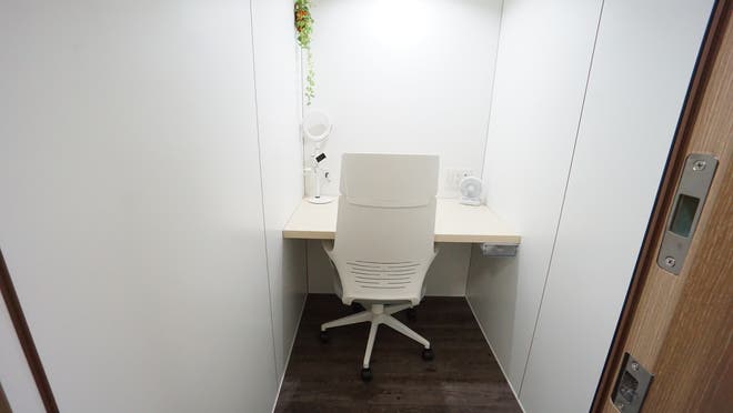 <ビズボ名駅桜通口No.4>【換気ファン付完全個室】名古屋駅7番出口徒歩1分🚃Wi-Fi📶電源🔌テレワーク/ZOOMの写真4