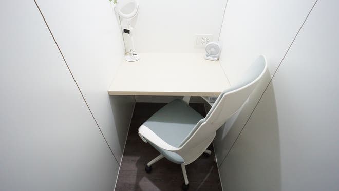 <ビズボ名駅桜通口No.5>【換気ファン付完全個室】名古屋駅7番出口徒歩1分🚃Wi-Fi📶電源🔌テレワーク/ZOOMの写真1