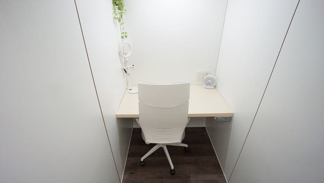 <ビズボ名駅桜通口No.6>【換気ファン付完全個室】名古屋駅7番出口徒歩1分🚃Wi-Fi📶電源🔌テレワーク/ZOOMの写真2