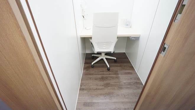 <ビズボ名駅桜通口No.6>【換気ファン付完全個室】名古屋駅7番出口徒歩1分🚃Wi-Fi📶電源🔌テレワーク/ZOOMの写真4