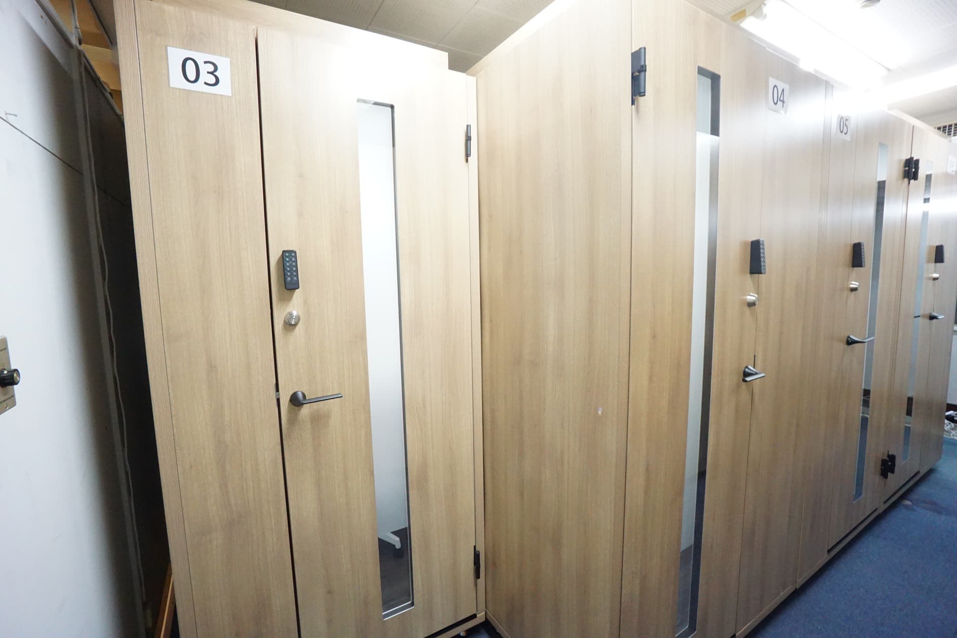 ＜ビズボ名駅桜通口No.2＞【換気ファン付完全個室】名古屋駅7番出口徒歩1分🚃Wi-Fi📶電源🔌テレワーク/ZOOMの写真5