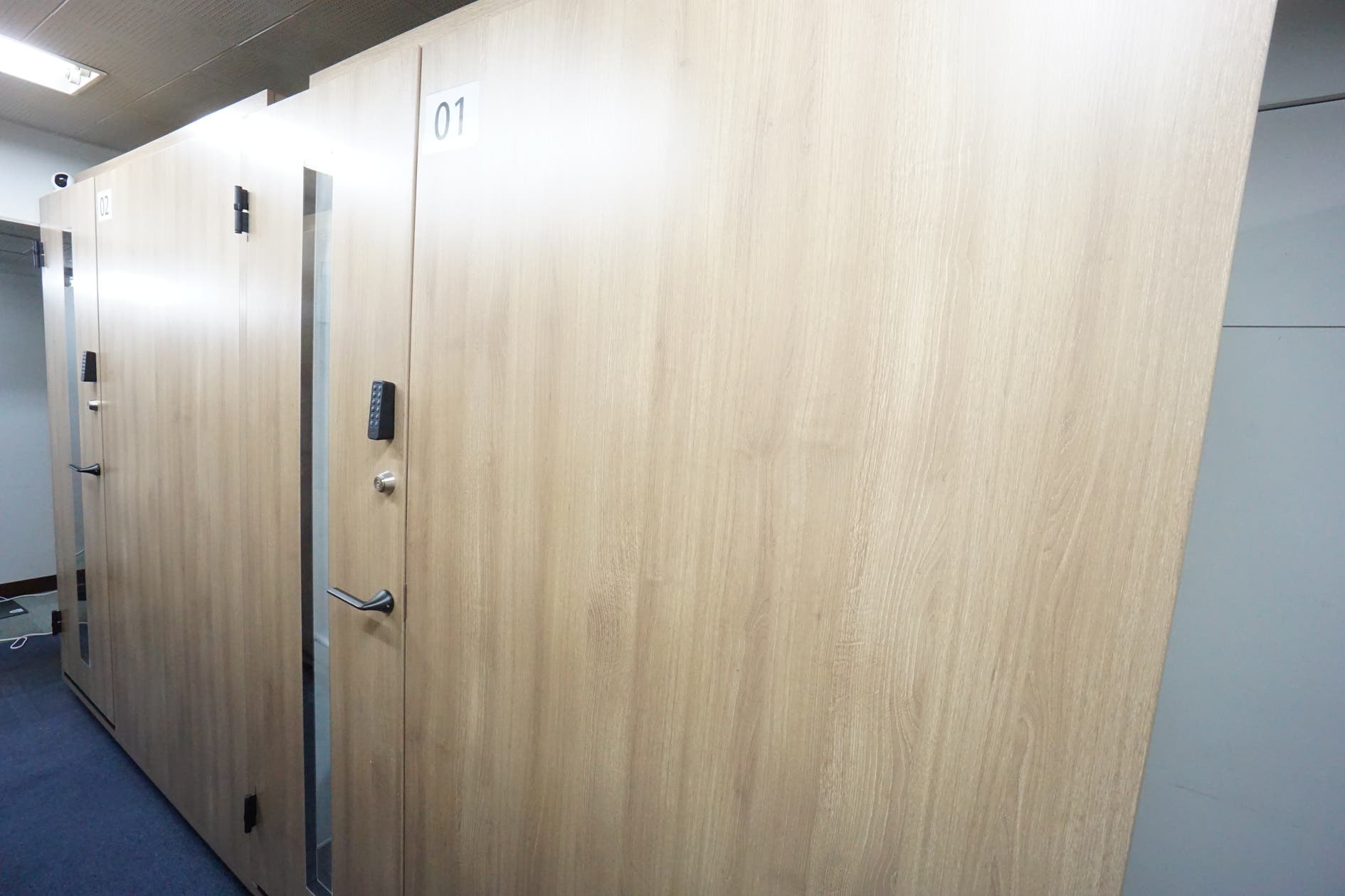 ＜ビズボ名駅桜通口No.4＞【換気ファン付完全個室】名古屋駅7番出口徒歩1分🚃Wi-Fi📶電源🔌テレワーク/ZOOMの写真6