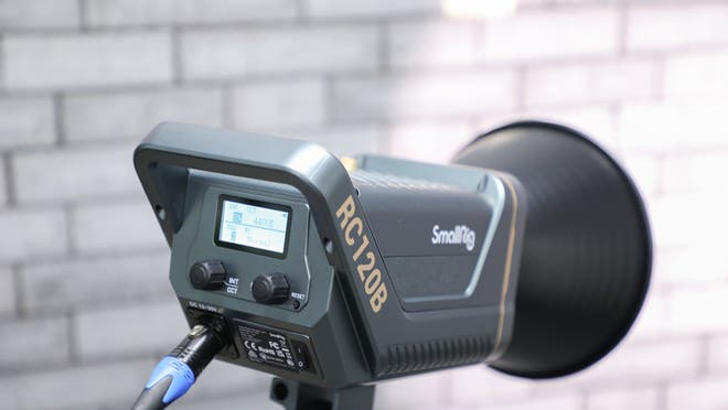 【リモートベースroom7】⚡️モノトーンな壁の5人用会議室⚡️コンパクトな本格撮影ブース⚡️物撮り・商品撮影などにの写真13