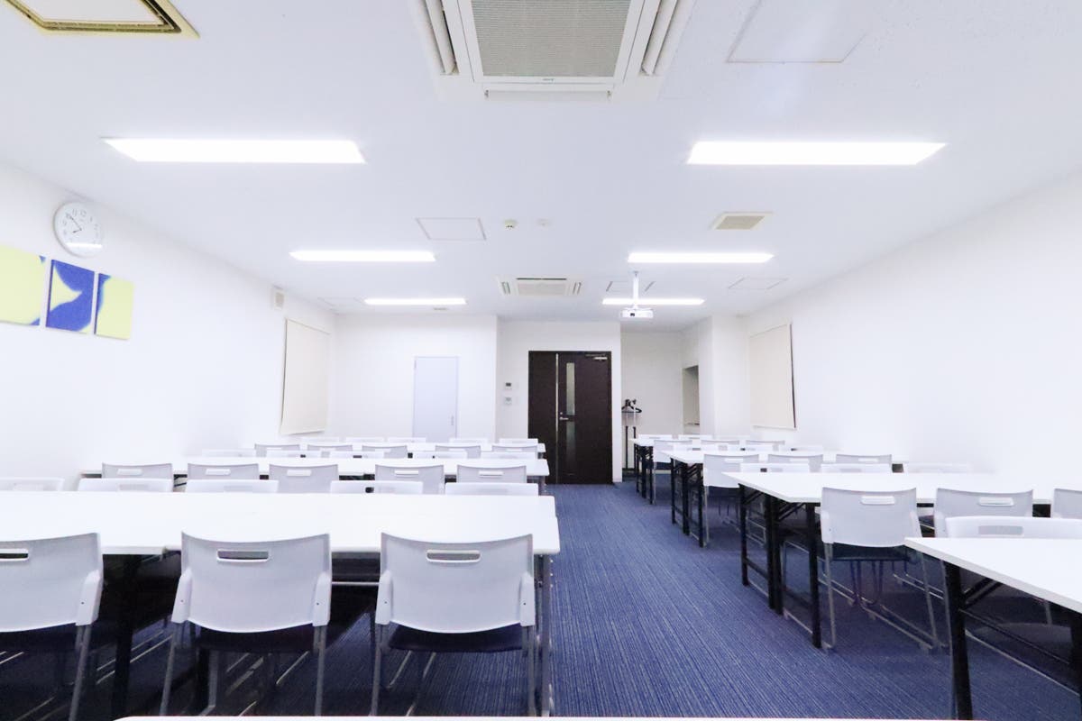 【JR浜松町駅出口徒歩43秒！大門駅徒歩25秒！56名利用可！】プロジェクター・WiFi無料！ふれあい貸し会議室 浜松町No97の写真9