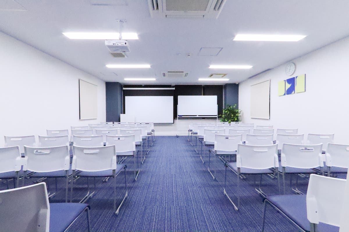 【JR浜松町駅出口徒歩43秒！大門駅徒歩25秒！56名利用可！】プロジェクター・WiFi無料！ふれあい貸し会議室 浜松町No97の写真16