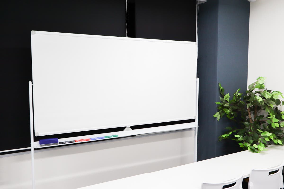 【JR浜松町駅出口徒歩43秒！大門駅徒歩25秒！56名利用可！】プロジェクター・WiFi無料！ふれあい貸し会議室 浜松町No97の写真26