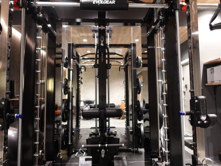 【名古屋・栄・矢場町・伏見】総工費1,000万円以上！31.5㎡を独り占め！高級感のある完全個室ジム！ずっと居たくなる空間の写真5