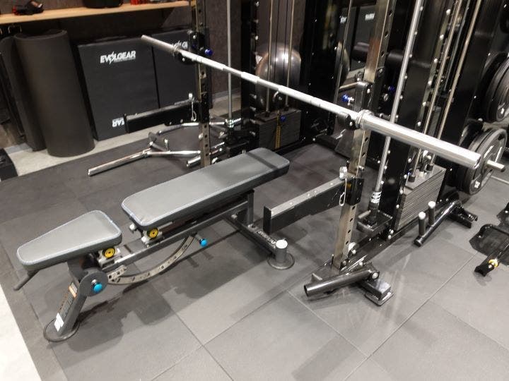 【名古屋・栄・矢場町・伏見】総工費1,000万円以上！31.5㎡を独り占め！高級感のある完全個室ジム！ずっと居たくなる空間の写真6