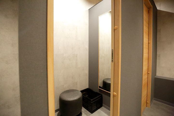 【名古屋・栄・矢場町・伏見】総工費1,000万円以上！31.5㎡を独り占め！高級感のある完全個室ジム！ずっと居たくなる空間の写真10