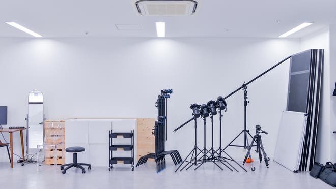 STUDIO-A|博多駅徒歩7分。白を基調としたプレーンな空間で、本格的な撮影機材を利用し幅広い撮影が可能です。の写真4