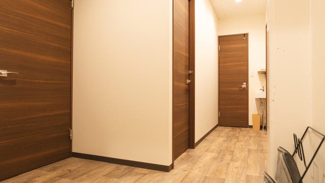 【佐賀県有田町】白ホリ撮影スタジオ/BARの雰囲気/機材貸出無料/車10台以上駐車可能の写真10