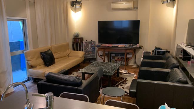 都営新宿線と半蔵門線の住吉駅から徒歩2分のカラオケ付きのレンタルスペースの写真1