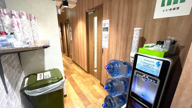 【赤坂見附駅すぐの会議室◎】1時間880円/4名会議室<RoomD> モニター有の写真6
