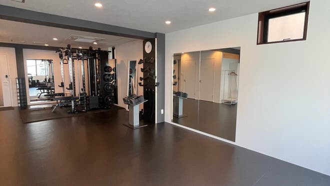 【60分990円〜】24時間利用可能な広々空間と豊富な器具で快適なトレーニングを!の写真5