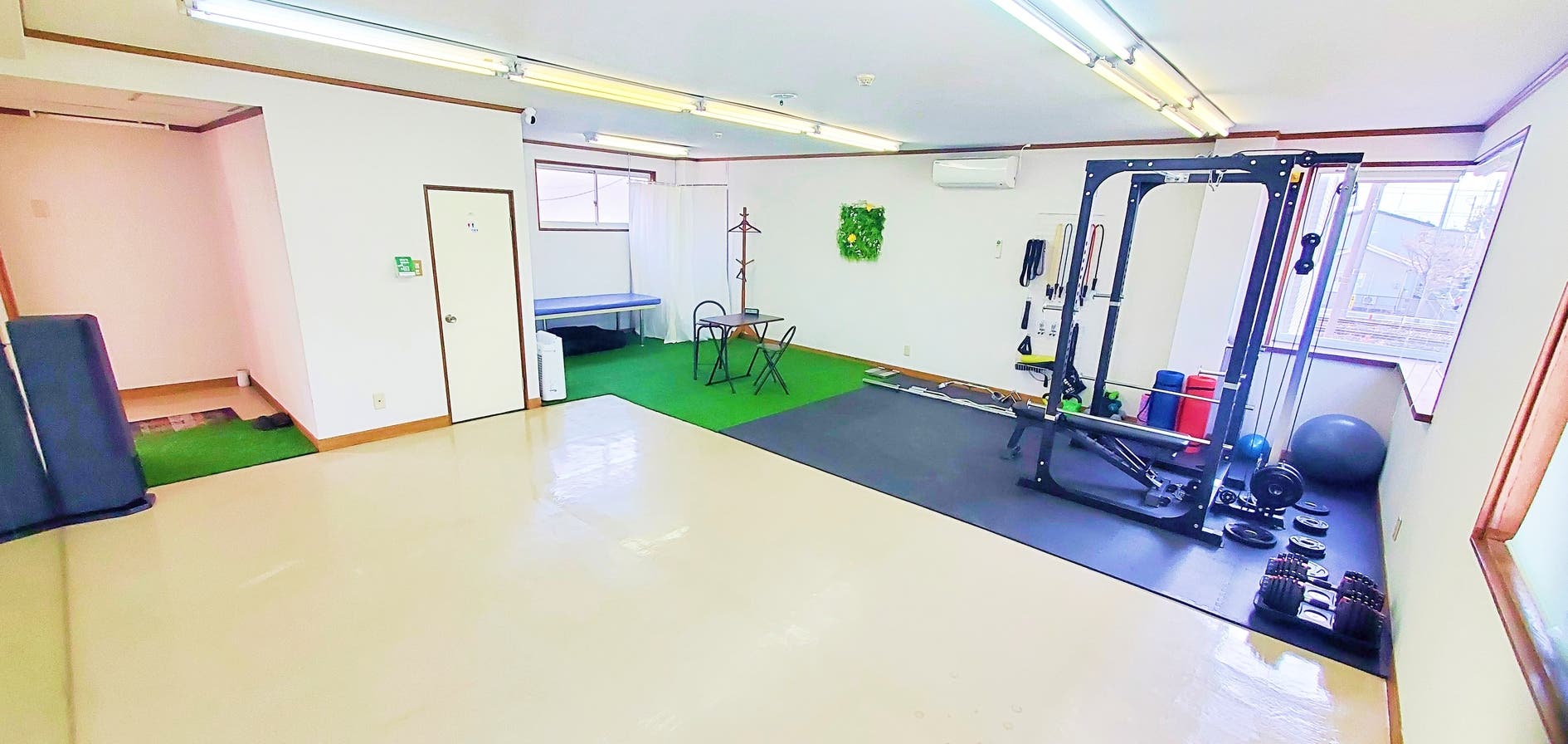 🌱芝生に寝転がれるレンタルジム🌱塩尻、松本のパーソナルトレーニングジム💪【貸し会議室】【ヨガ】【フィットネス】に｜カリマ塩尻の写真7