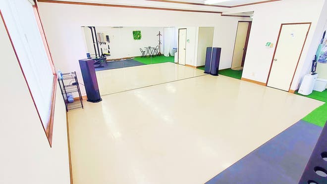 🌱芝生に寝転がれるレンタルジム🌱塩尻、松本のパーソナルトレーニングジム💪【貸し会議室】【ヨガ】【フィットネス】に|カリマ塩尻の写真9