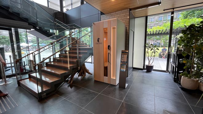 【CHATBOXお茶ノ水ワテラス】101(一人用ワークブース) Web会議・通話に最適/無料WiFi/電源ありの写真1