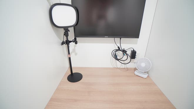 <ワークブース上野No.2>駅近🚃完全個室💼光回線Wi-Fi📶モニター🖥テレワーク/ZOOM/面接/自習の写真4