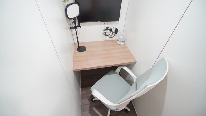 <ワークブース上野No.2>駅近🚃完全個室💼光回線Wi-Fi📶モニター🖥テレワーク/ZOOM/面接/自習の写真5