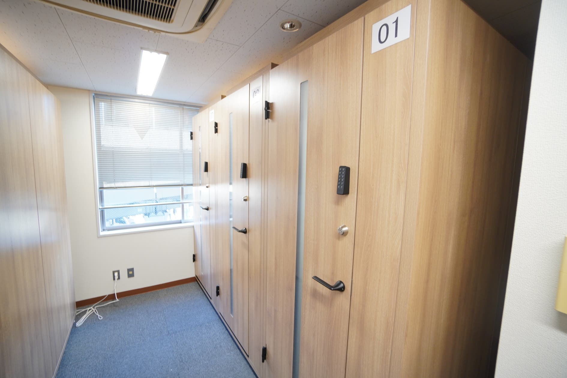 ＜ワークブース上野No.4＞駅近🚃完全個室💼光回線Wi-Fi📶モニター🖥テレワーク/ZOOM/面接/自習の写真7