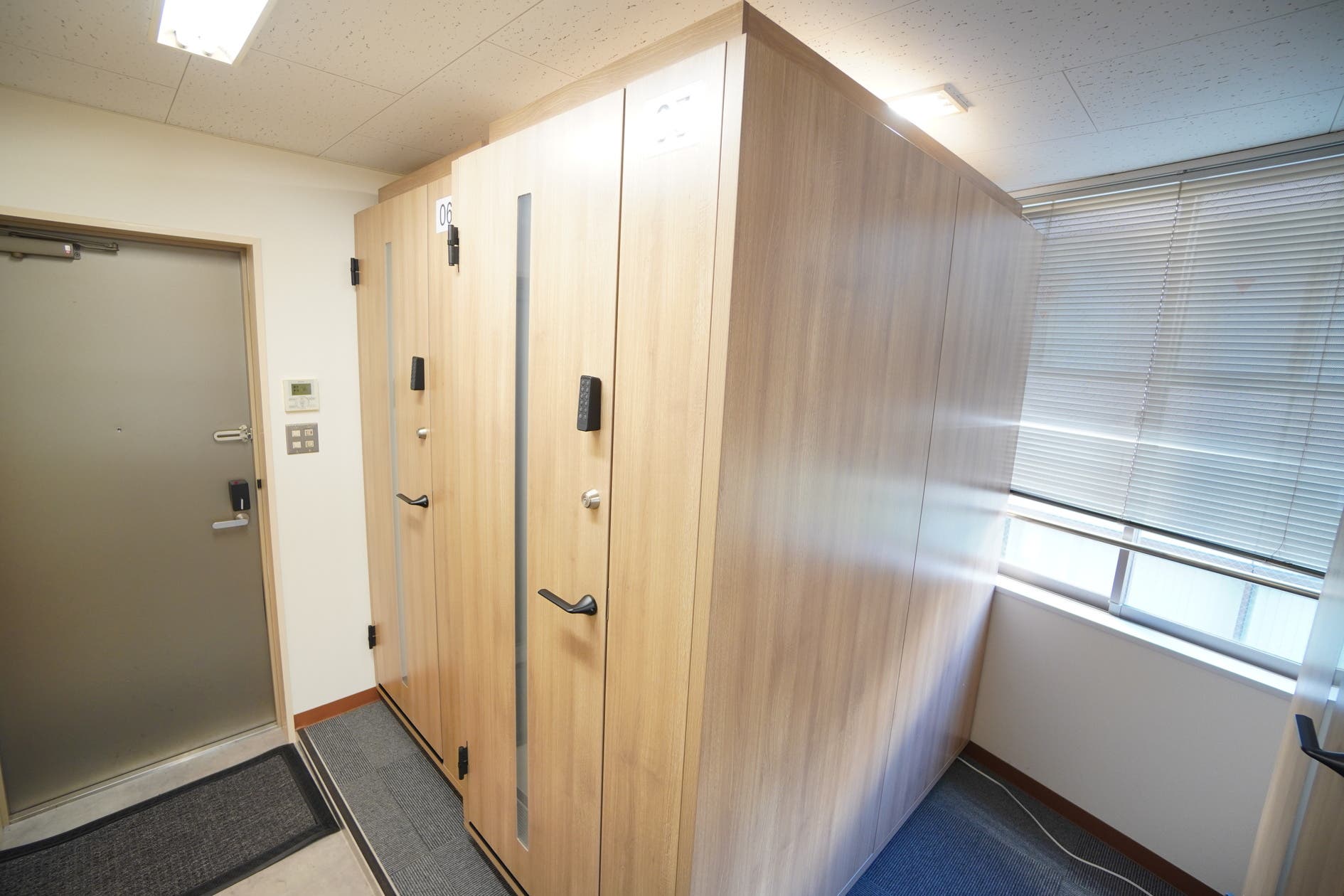 ＜ワークブース上野No.4＞駅近🚃完全個室💼光回線Wi-Fi📶モニター🖥テレワーク/ZOOM/面接/自習の写真9