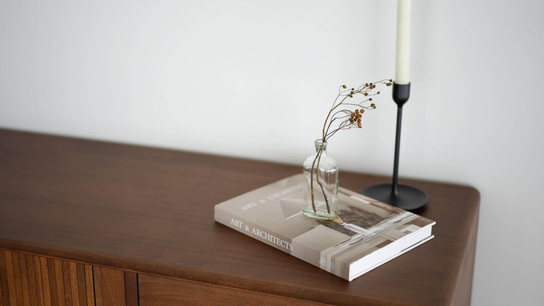 【ブルーサイドstudio】自然光×白壁×モルタル床 | ファッション・モノ系に最適 | 品川エリアの写真12