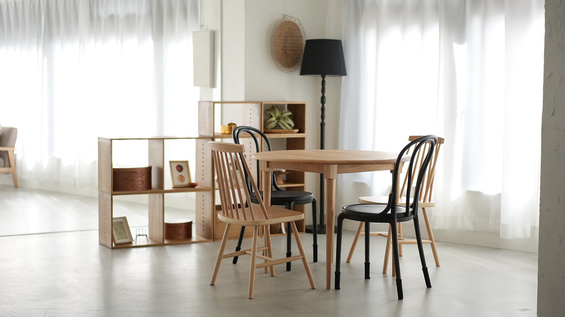 【ブルーサイドstudio】自然光×白壁×モルタル床 | ファッション・モノ系に最適 | 品川エリアの写真6